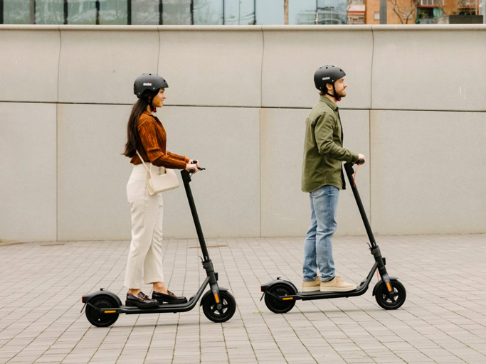 Ninebot Kickscooter F2 by Segway - Telekom